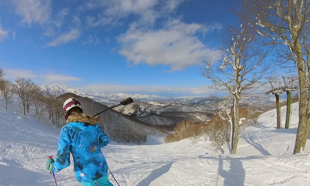 SNOWBIRD 自追い撮りのカメラ肩マウント - 株式会社スプリング